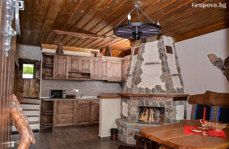 Комплекс Старите къщи, с. Медово оферти и цени | Grupovo.bg