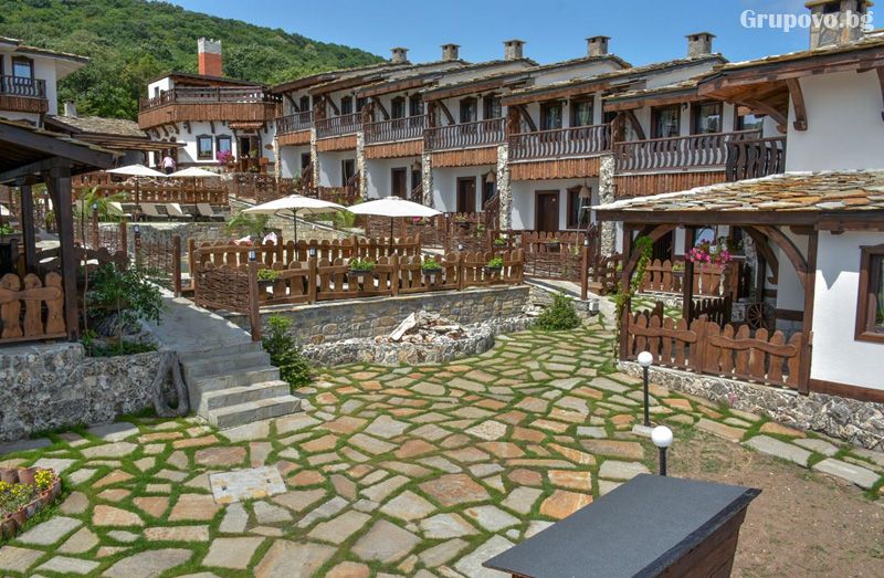 Комплекс Старите къщи, с. Медово оферти и цени | Grupovo.bg